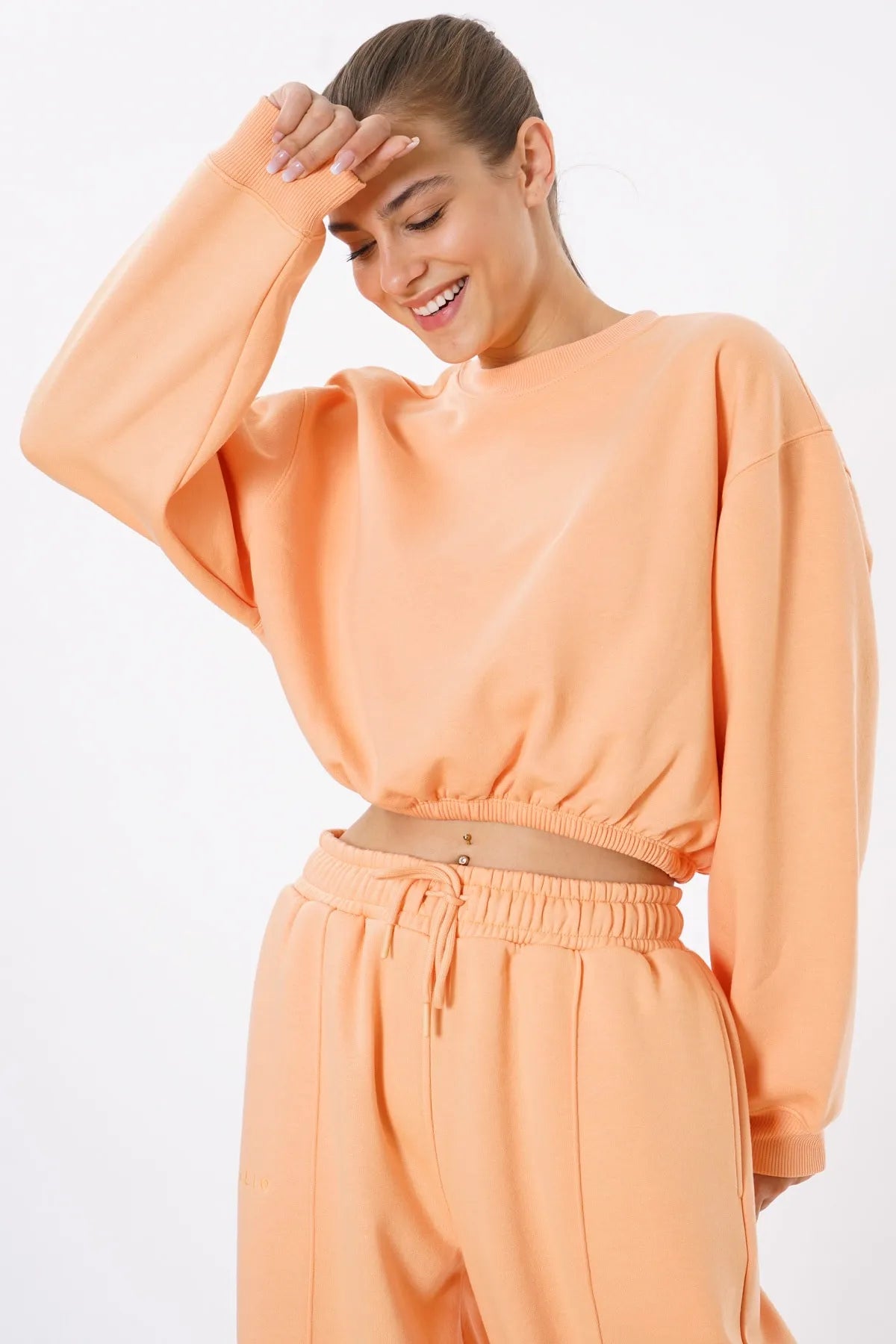 Cropped Crewneck Sweatshirt / Apricot | Eoselio